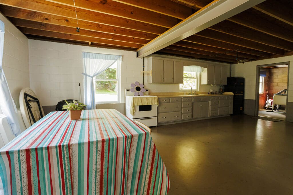 _T3A0736Orus Mast-David Miller-New Bedford-web - Northwood Auctions